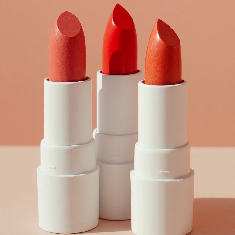 Ulta vs Sephora Savings Comparison: Which Beauty Store is Cheaper in 2025?